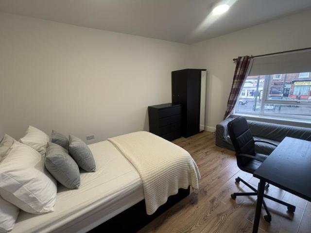 For Rent 6 Bedroom House Radford East Midlands DS98286198