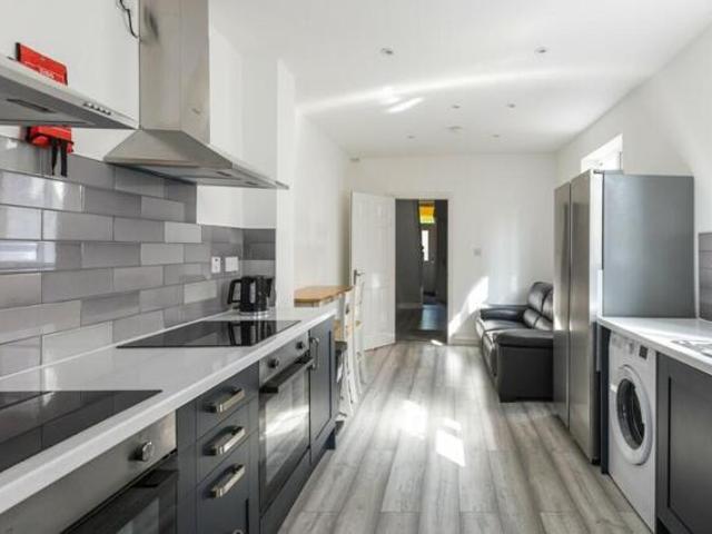 For Rent 6 Bedroom House Rugby Warwickshire DLS100987660