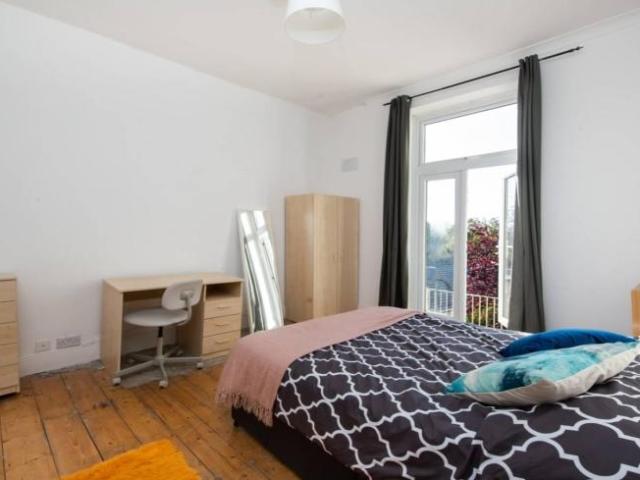 For Rent 6 Bedroom Shared Living/roommate London London DLS101854659