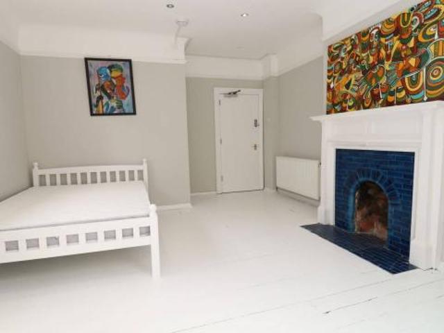 For Rent 6 Bedroom Shared Living/roommate London London DLS86727098