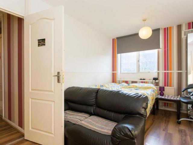 For Rent 6 Bedroom Shared Living/roommate London London DLS90559327
