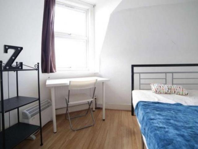 For Rent 6 Bedroom Shared Living/roommate London London DLS90559349