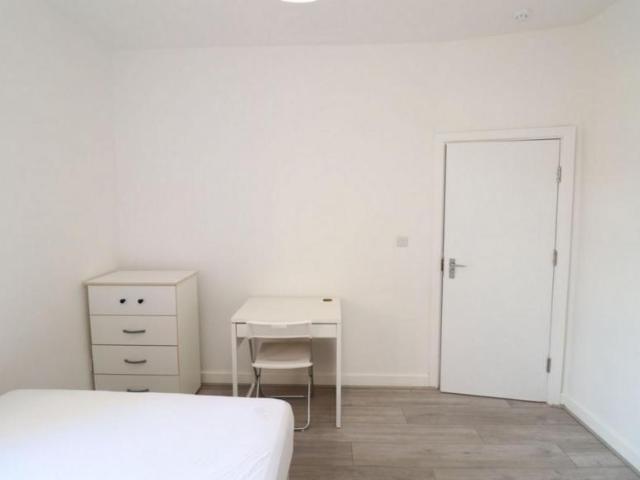 For Rent 6 Bedroom Shared Living/roommate London London DLS90559362