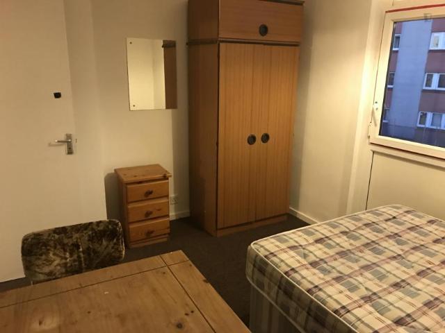 For Rent 6 Bedroom Shared Living/roommate London London DLS90562791