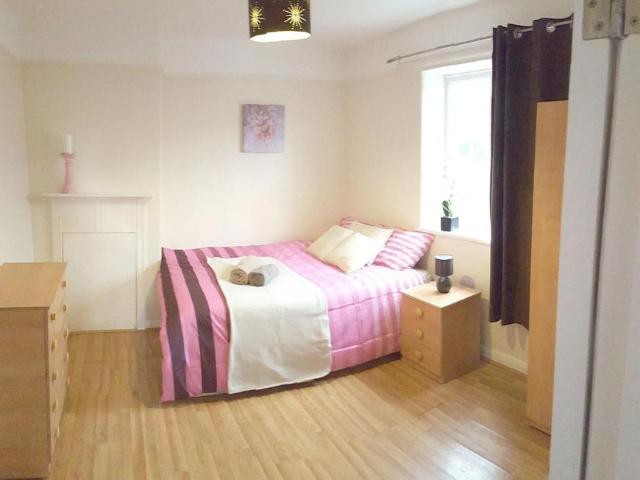 For Rent 6 Bedroom Shared Living/roommate London London DLS90562162