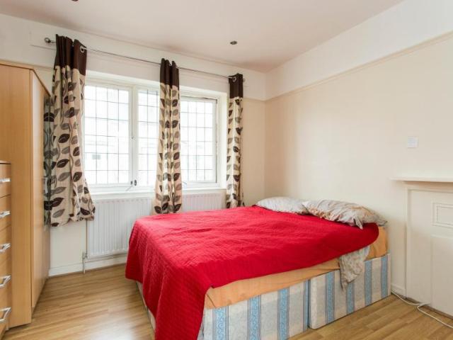 For Rent 6 Bedroom Shared Living/roommate London London DS90562368