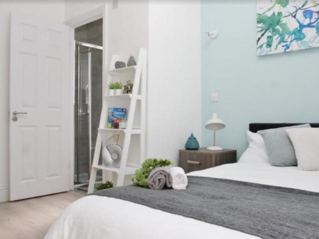 For Rent 6 Bedroom Shared Living/roommate London London DS90562578