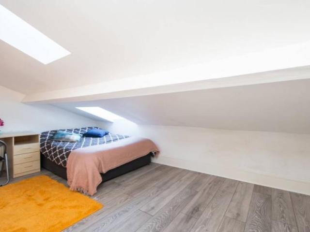 For Rent 6 Bedroom Shared Living/roommate London London DS95119963