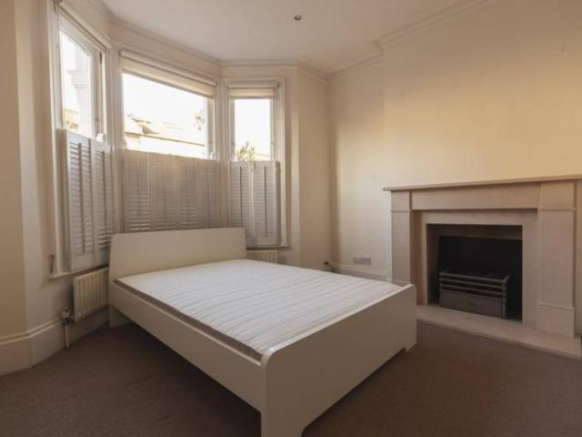 For Rent 6 Bedroom Shared Living/roommate London London DS102797071
