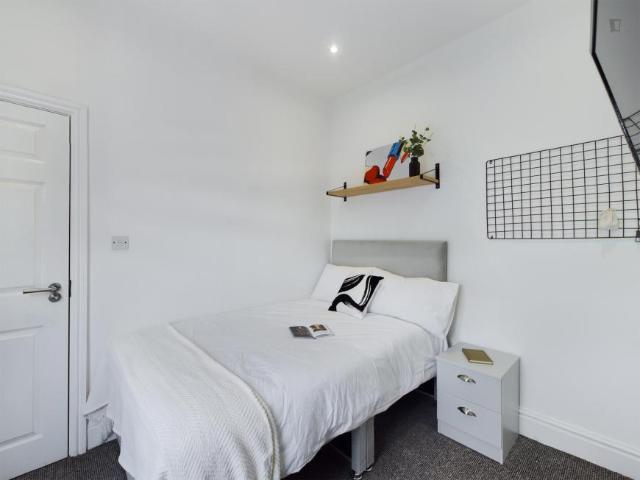 For Rent 6 Bedroom Shared Living/roommate Sheffield Sheffield DS90560831