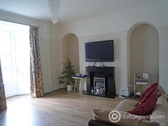 New 6 BR Property to rent in 47 Springbank Terrace, Aberdeen.
