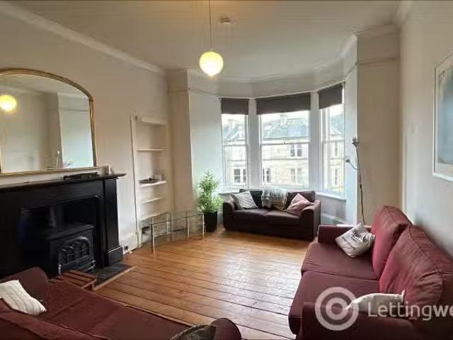 Rental! 6 BR Property to rent in Warrender Park Road, Edinburg.