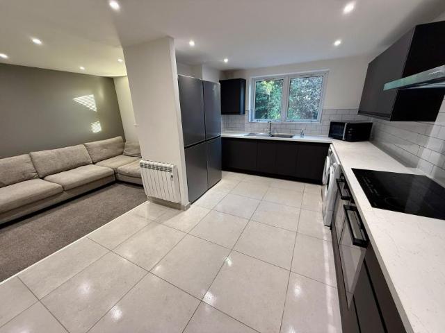 For Rent 7 Bedroom Apartment Dunkirk East Midlands DS101441989