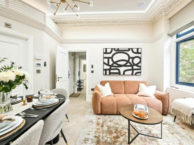 For Rent 7 Bedroom Apartment London London DS101511180