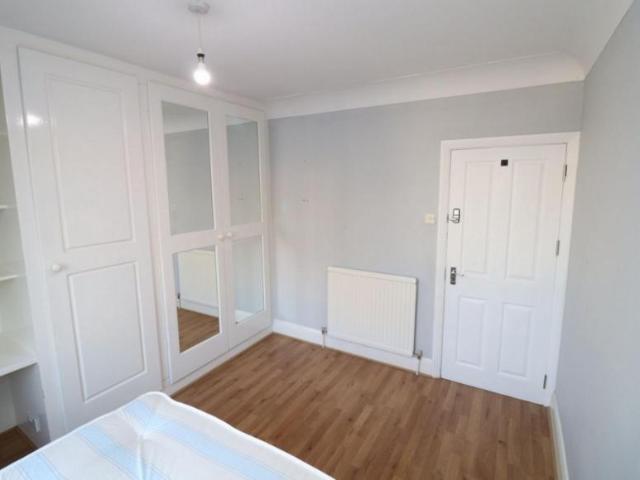 For Rent 7 Bedroom Shared Living/roommate London London DS90559246
