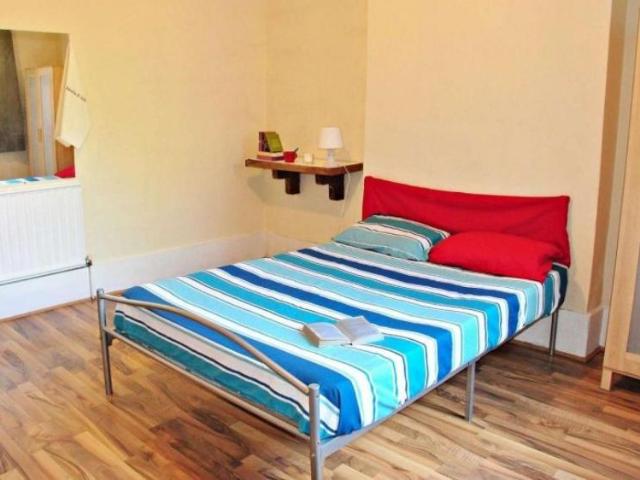 For Rent 7 Bedroom Shared Living/roommate London London DS90559458