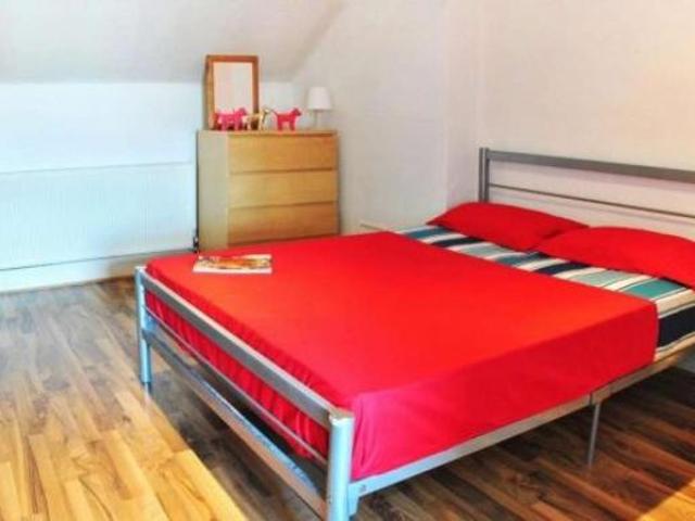For Rent 7 Bedroom Shared Living/roommate London London DS90559460