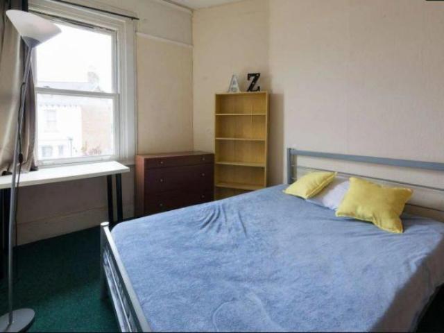 For Rent 7 Bedroom Shared Living/roommate London London DS90559676
