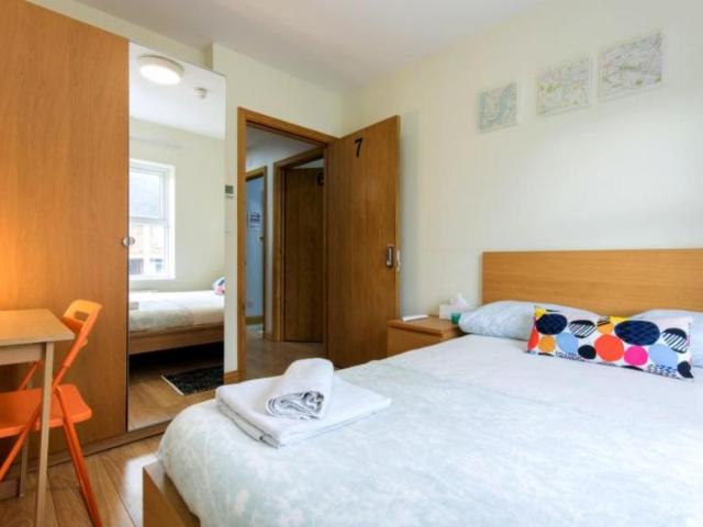 For Rent 7 Bedroom Shared Living/roommate London London DS90559810
