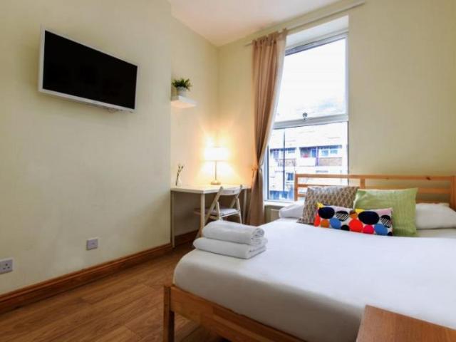 For Rent 7 Bedroom Shared Living/roommate London London DS90559814