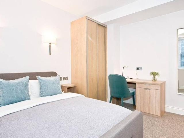 For Rent 7 Bedroom Shared Living/roommate London London DS101851445