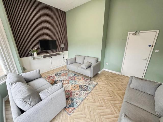 For Rent 8 Bedroom House Lenton East Midlands DS98286219