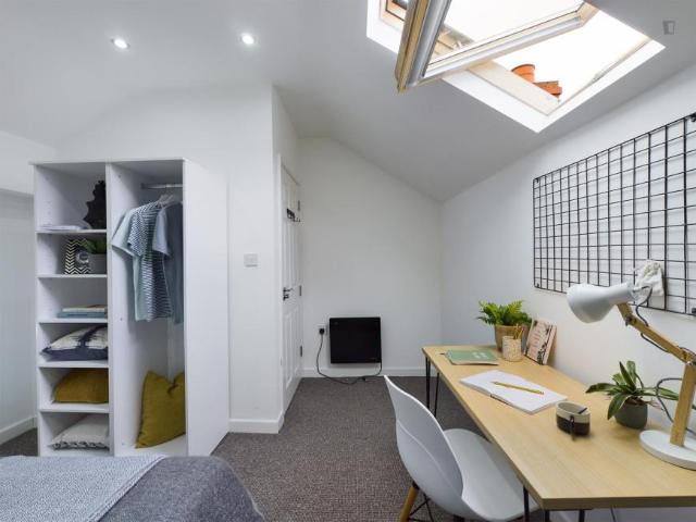 For Rent 8 Bedroom Shared Living/roommate Manchester Manchester DS90560845