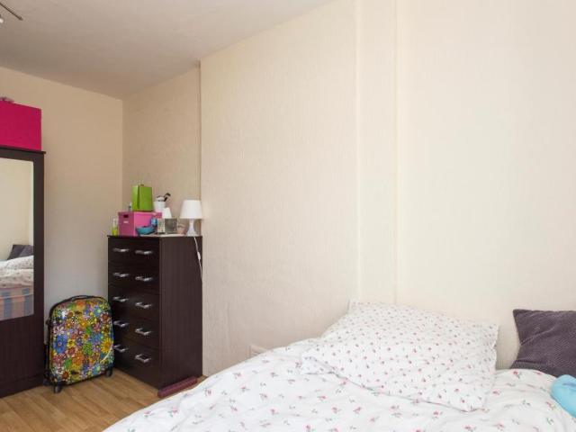 For Rent 8 Bedroom Shared Living/roommate London London DLS90562316