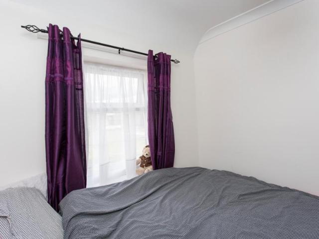 For Rent 8 Bedroom Shared Living/roommate London London DS90562077