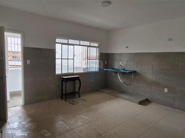 For Rent: 90m² Residential or Commercial Apartment Rua Jorge Ward, 53 Rio Pequeno Rent: R$ 2,500