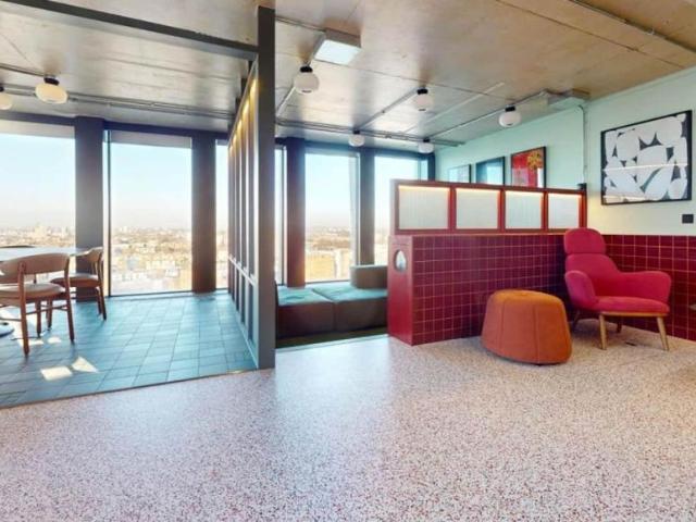 For Rent 100 Bedroom Shared Living/roommate London London DS90563927