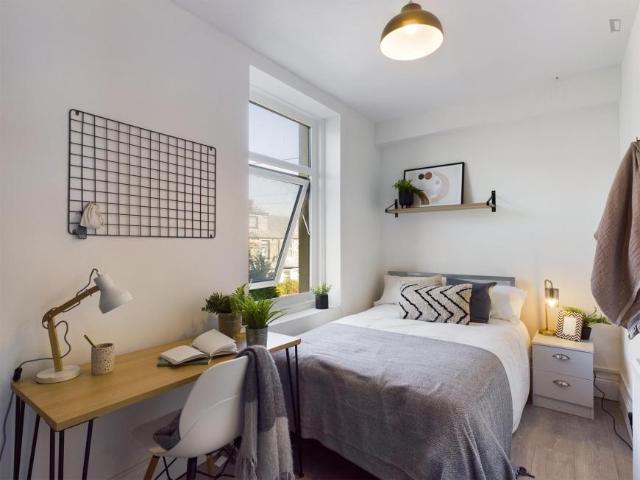 For Rent 12 Bedroom Shared Living/roommate Sheffield Sheffield DS90560899