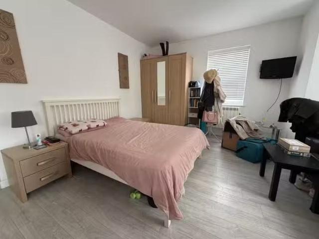 For Rent! 1 BA Studio flat for rent in Ashley Road, Bournemout.