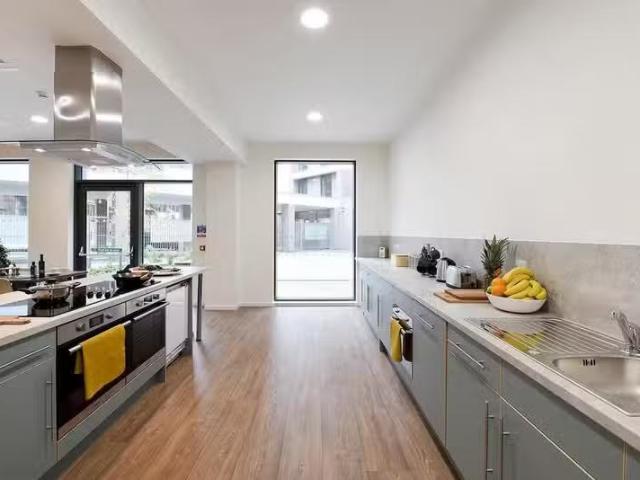 For Rent! 1 BA Studio flat for rent in Glasgow Student Septe.
