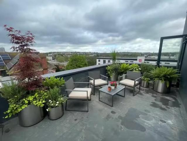 For Rent! 1 BA Studio flat for rent in Great George Street, Ca.