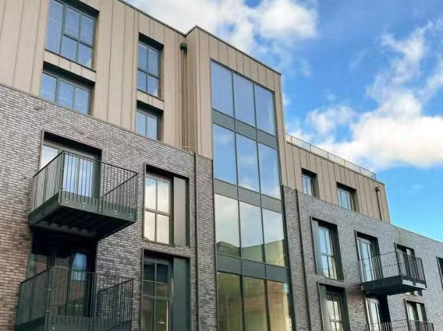 Cozy 1 BA Studio flat for rent in The Old Works Leigh Stre.
