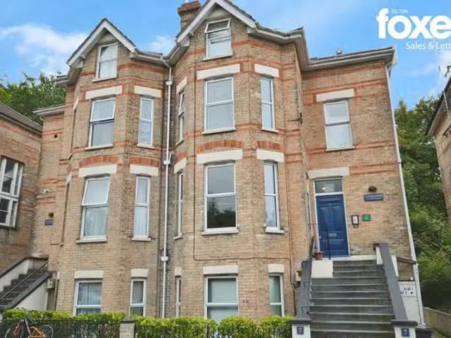 Nice 1 BA Studio flat for rent in 7 Wootton Gardens, Bournemou.
