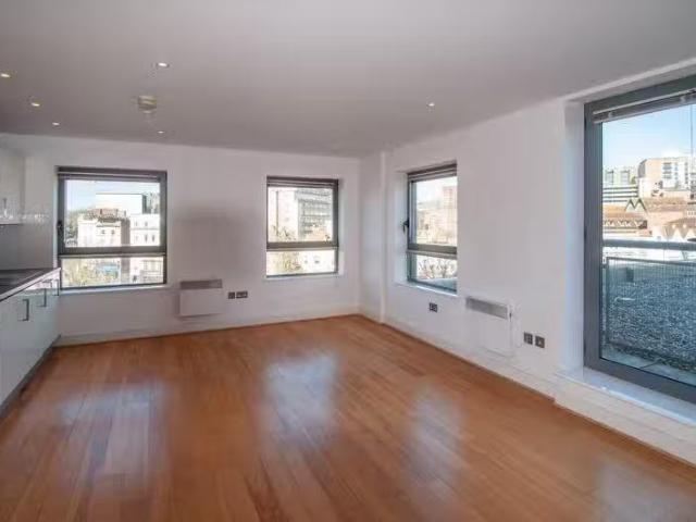 For Rent! 1 BA 1 bedroom apartment for rent in Central Quay No.