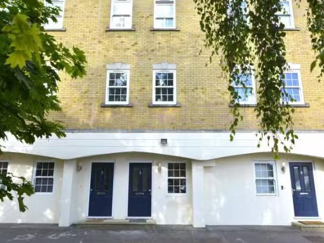 Rental! 1 BA 1 bedroom apartment for rent in Crown Street, Bre.