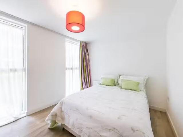 Deal! 1 BA 1 bedroom apartment for rent in Dance Square, Londo.
