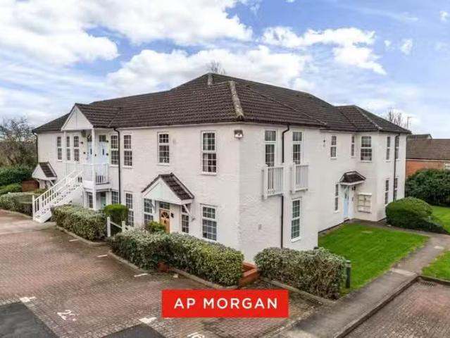 Unique 1 BA 1 bedroom apartment for rent in Exmoor Drive, Brom.