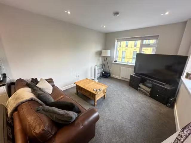 For Rent! 1 BA 1 bedroom apartment for rent in Flat 3, Vewd Ho.
