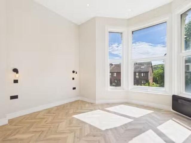Nice 1 BA 1 bedroom apartment for rent in Harold Street, Dover.