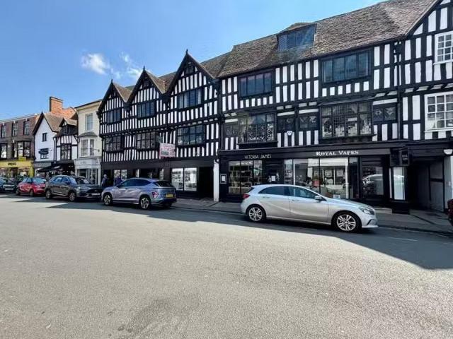 New 1 BA 1 bedroom apartment for rent in High Street, Stratfor.