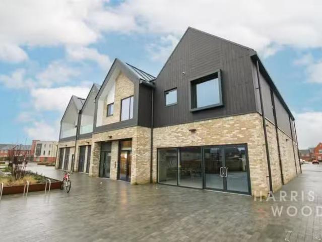 Deal! 1 BA 1 bedroom apartment for rent in Leda Way, Colcheste.