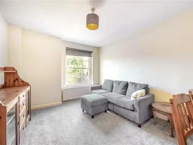 Cheap 1 BA 1 bedroom apartment for rent in Morford Street, BA1