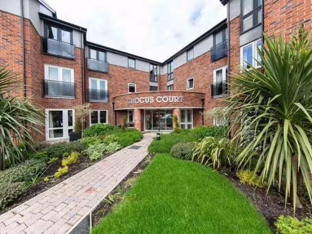 Cozy 1 BA 1 bedroom apartment for rent in Station Road, Poulto.