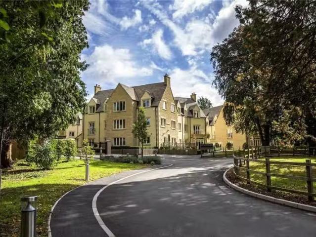 Nice 1 BA 1 bedroom apartment for rent in Stratton Court Villa.