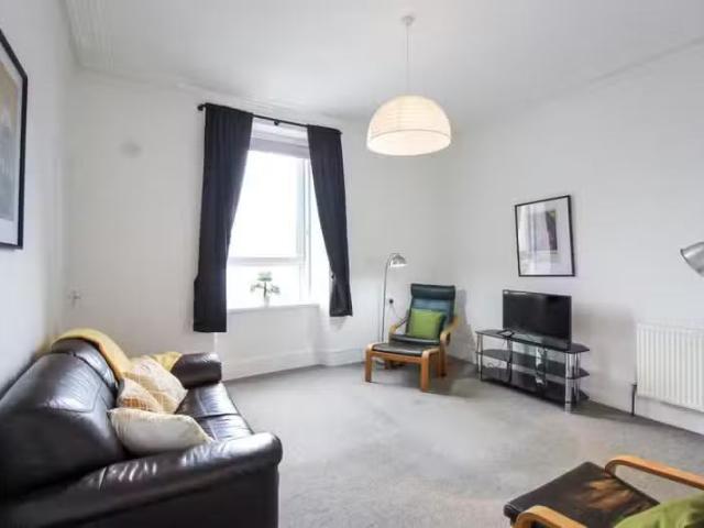 Just in! 1 BA 1 bedroom apartment for rent in Portland Street.