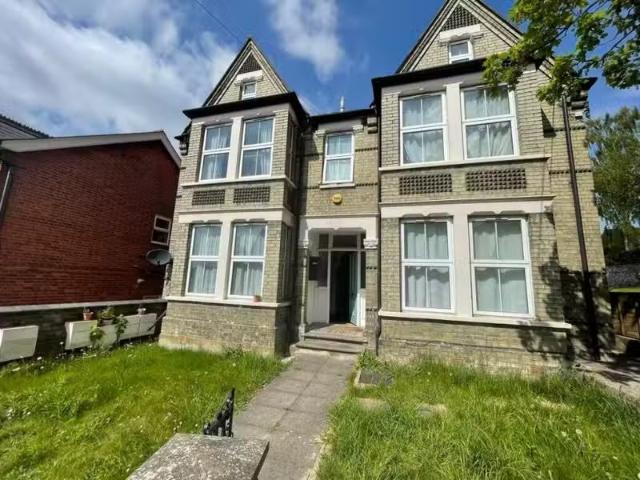 Rental! 1 BA 1 bedroom apartment for rent in Priory Road, Hp13.